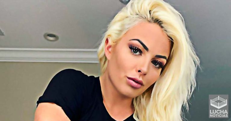 Mandy Rose modela y sorprende a todos - Lucha Noticias