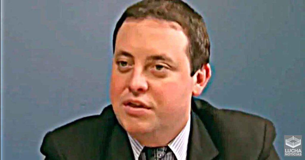 WWE traería de regreso a Mark Carrano por saber cosas turbias de la ...